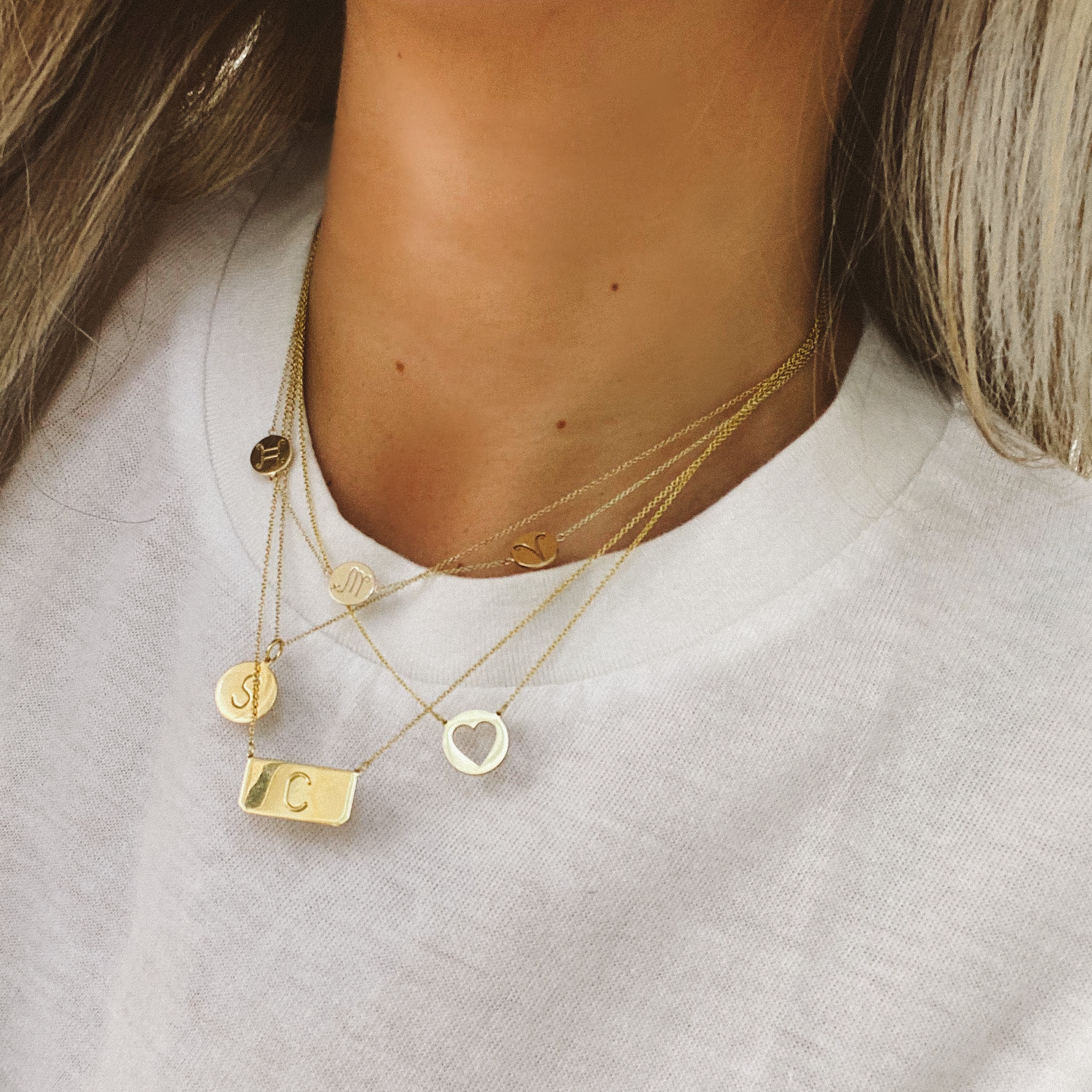SARAH CHLOE MULTI CARA NECKLACE